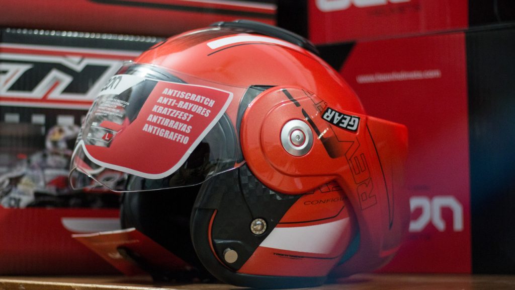 BEON B702 180° Reverse Helmet - Roadies Store